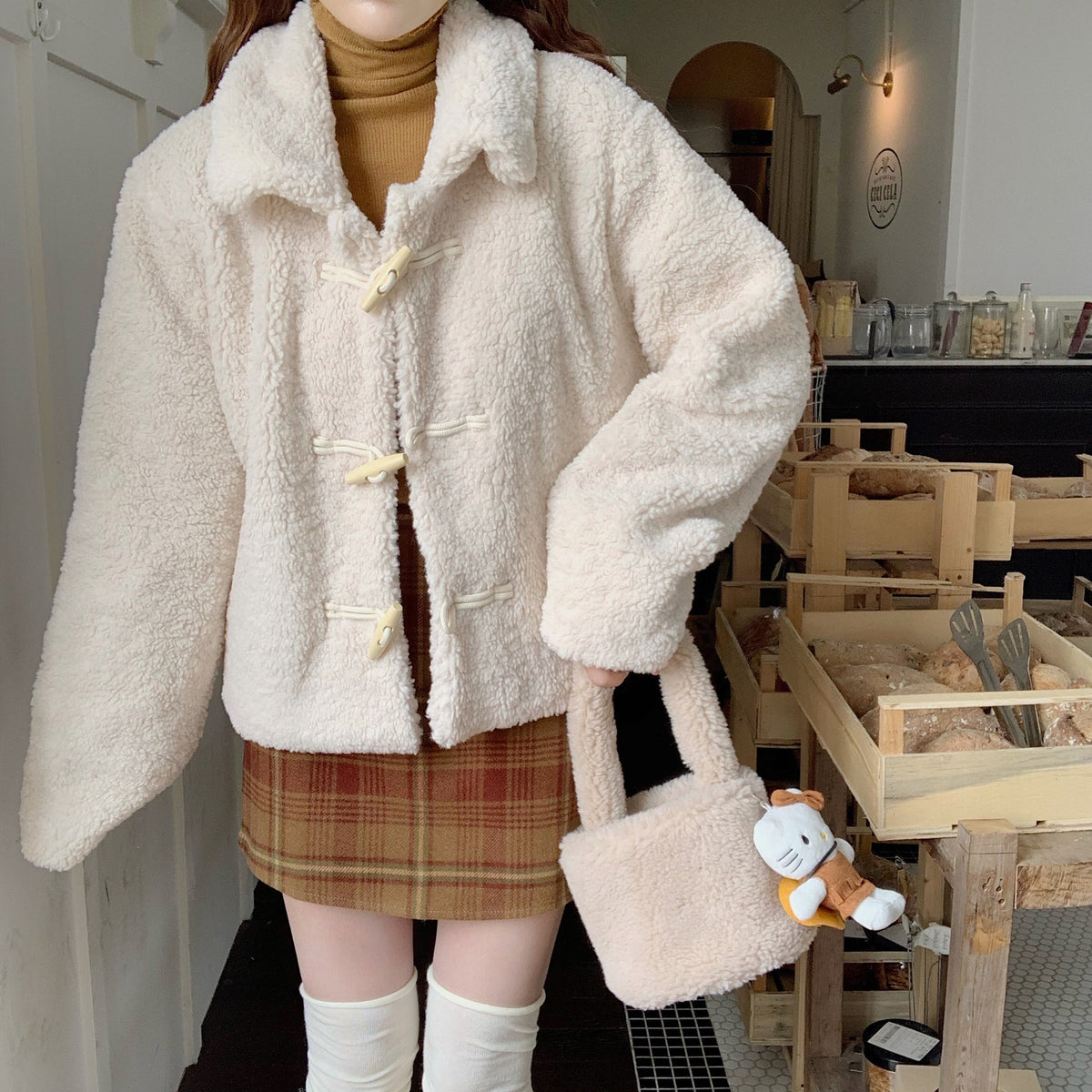 Horn Toggle Thick Coat